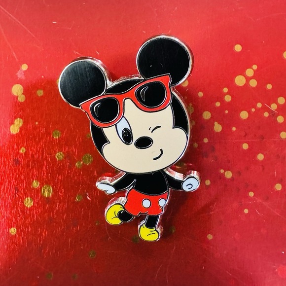 Disney | Accessories | Disney Pins Mickey Mouse And Friends Cutie ...